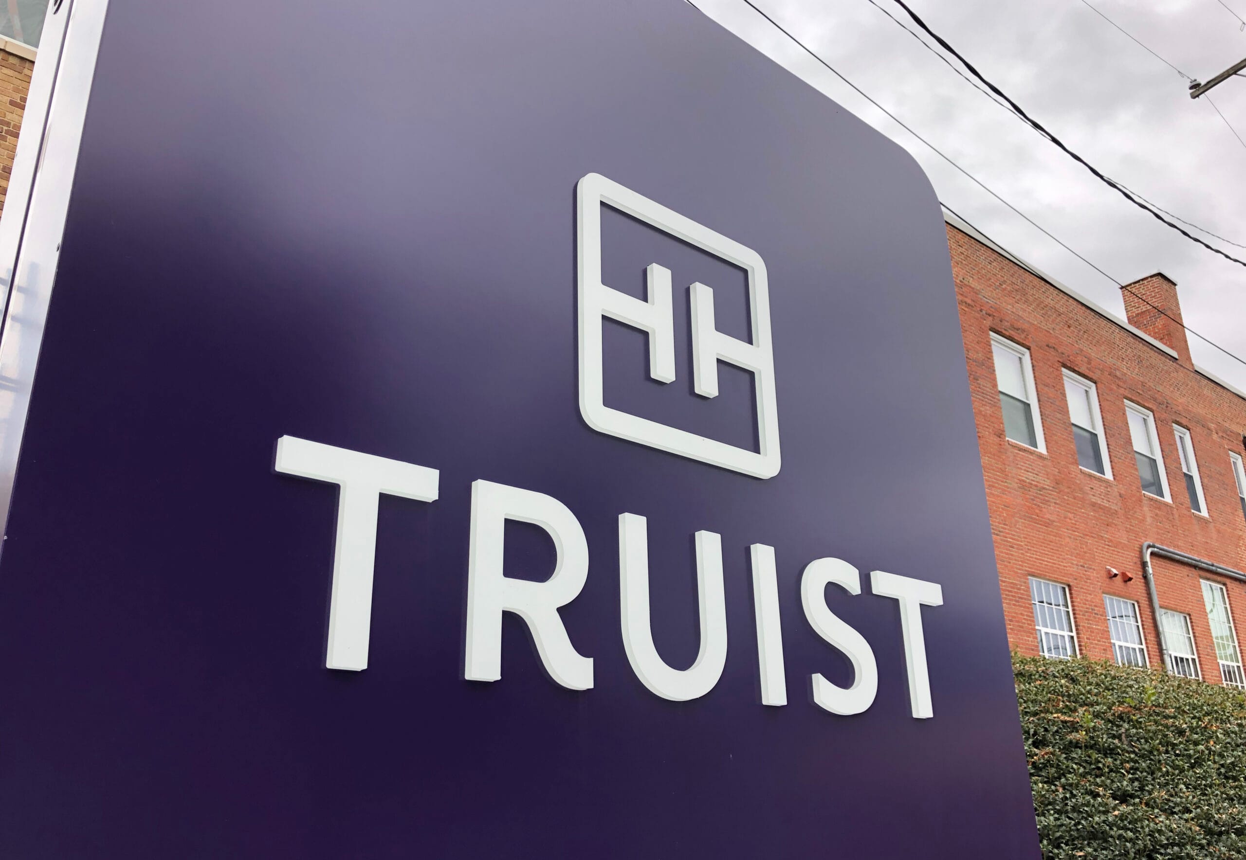 Truist's 2021 ESG and CSR Report highlights progress, community care ...