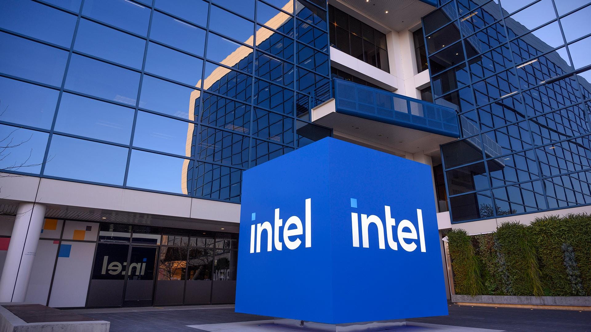 Intel Vows to Reach Net-Zero Greenhouse Gas Emissions by 2040, Shaping ...