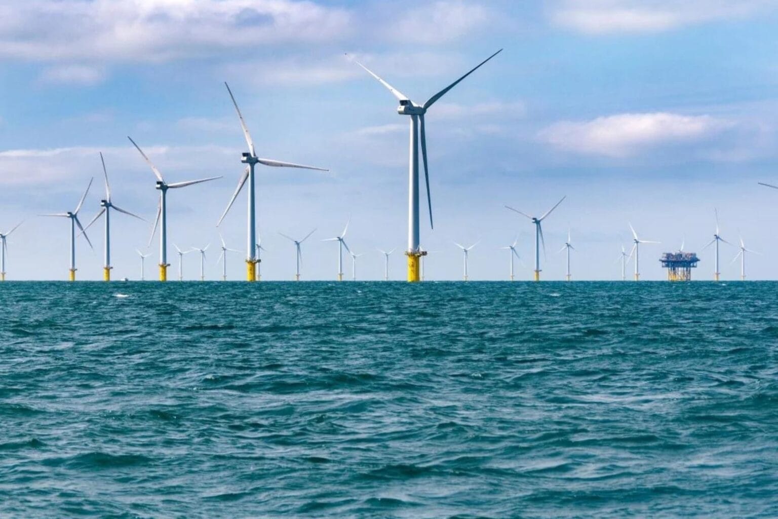 Ørsted Commits to World's Largest Offshore Wind Farm: Hornsea 3 Set to ...