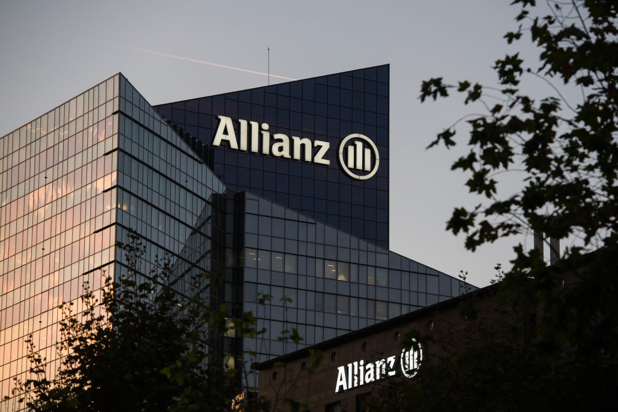 Allianz Launches Comprehensive Tool SAMEpath to Track Path to Net Zero ...